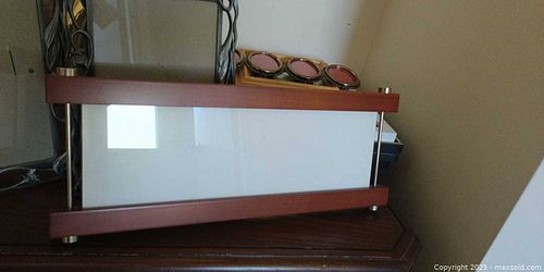 Assorted picture frames | Maxsold