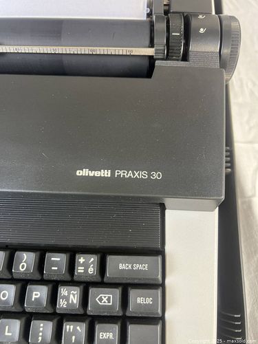 Olivetti Praxis 30 Electric Typewriter with Special Keys | Campbell ...