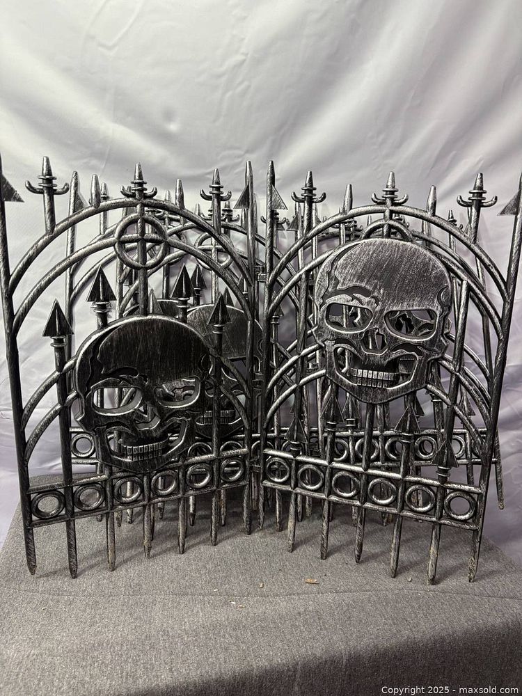 Plastic Halloween Cemetery Gate Yard Fence Decor | Maxsold