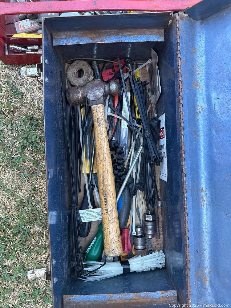 Mixed Hand Tool Lot with Toolbox and Estwing Hammer | Toronto (Ontario ...