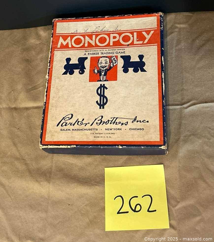1930s Parker Brothers Short Monopoly game | Maxsold