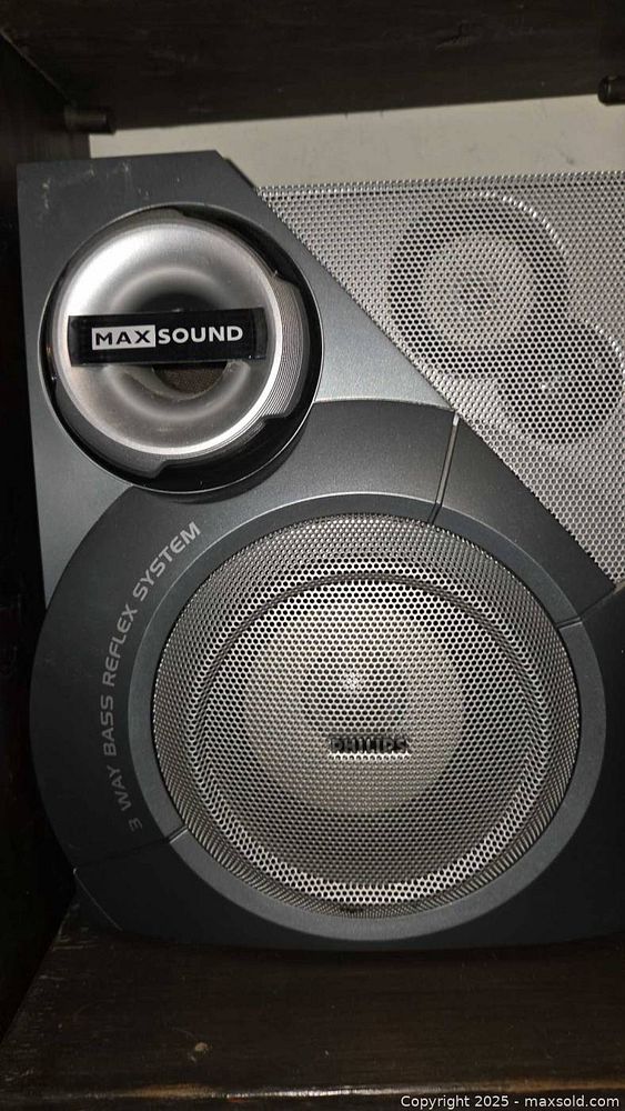 Philips 3-CD Stereo Double Cassette & 3-Way Speakers | Maxsold
