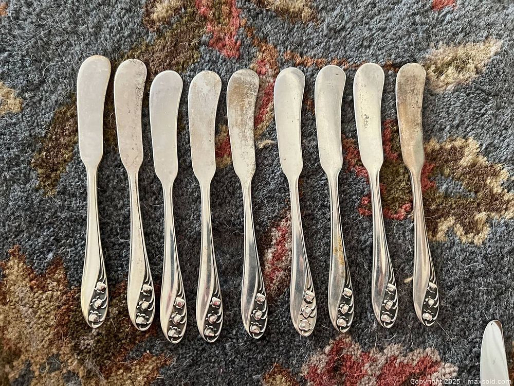 Gorham sterling silver flatware set 85 pieces | Maxsold