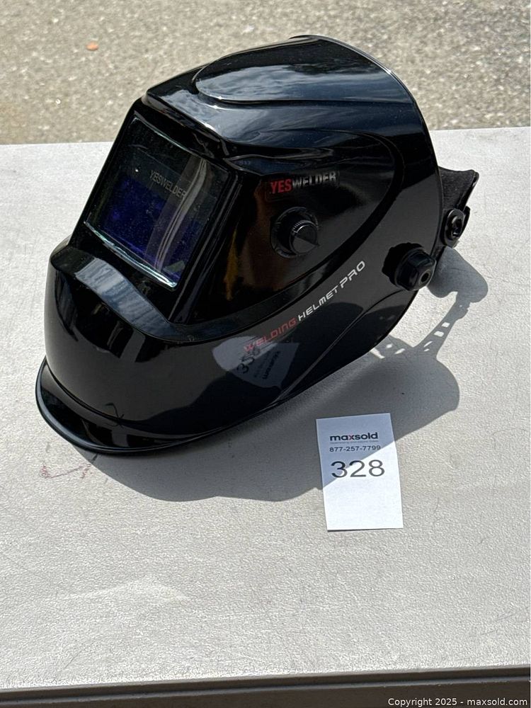 YesWelder auto-darkening welding helmet | Maxsold