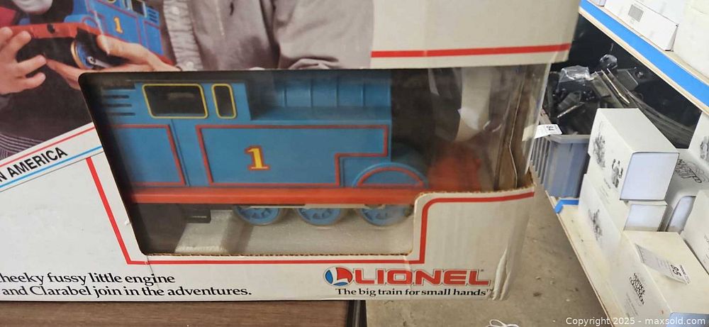 Lionel G Scale Thomas & Friends Train Set | Maxsold