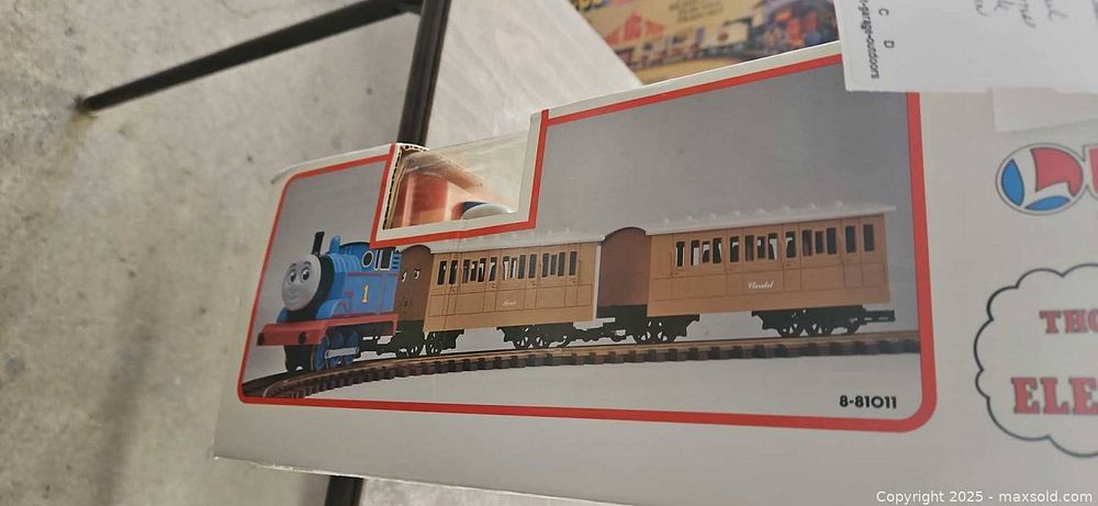 Lionel G Scale Thomas & Friends Train Set | Maxsold