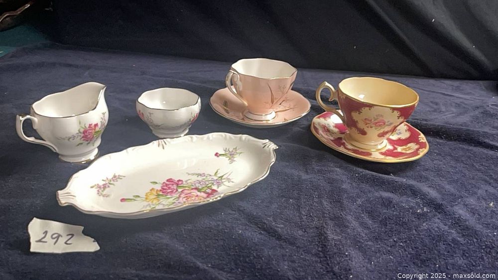 Queen Anne bone china tableware, 7-piece | Maxsold