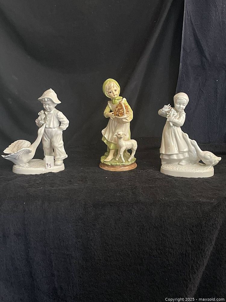 Set of 3 ceramic pastoral children figurines | Maxsold