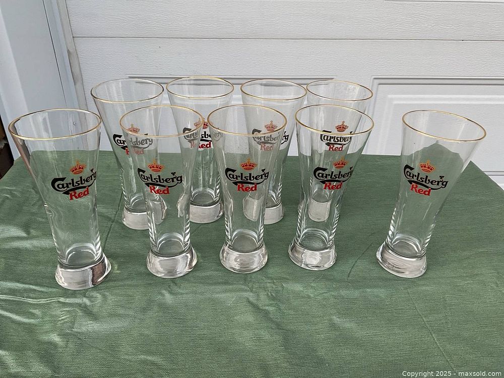 Carlsberg Red beer glasses, set of 9 | Maxsold