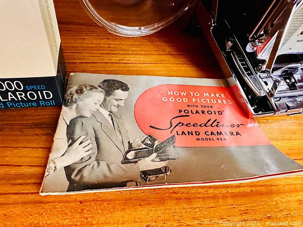 Vintage 1948 Polaroid Land Camera Model 95A Outfit with Flash and Case ...