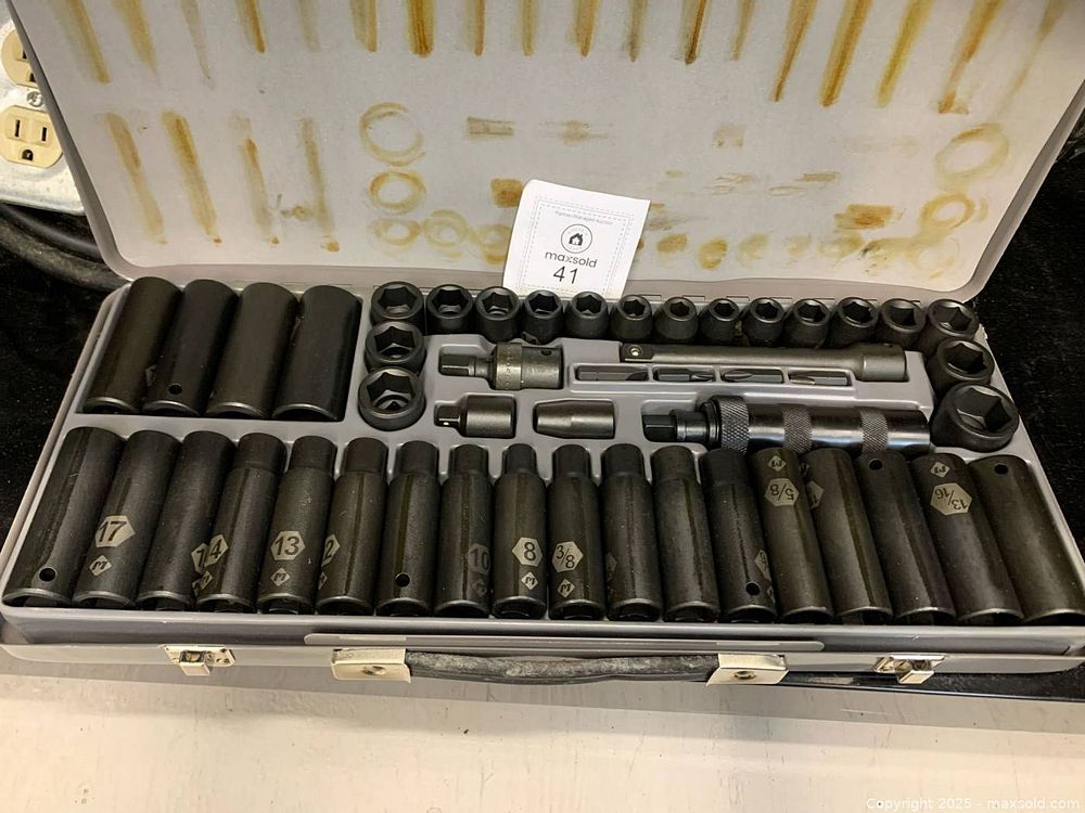 Mastercraft Maximum impact socket set in metal case | Maxsold