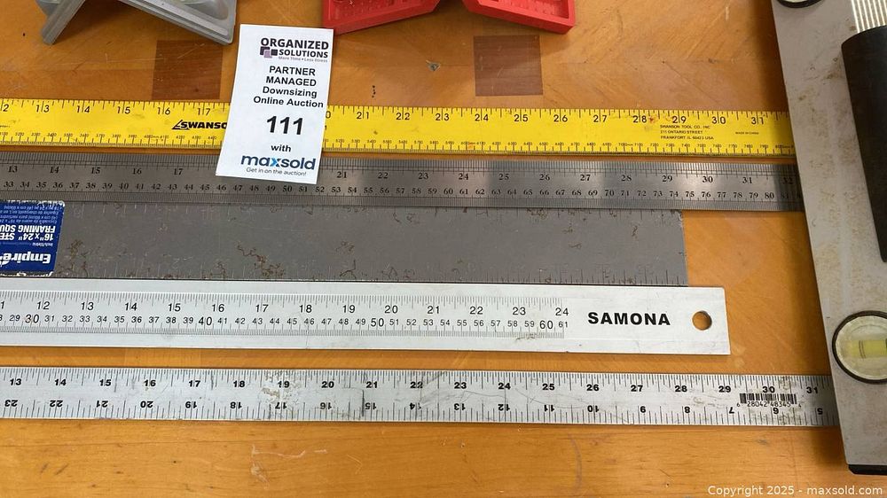 Carpentry squares, rulers and post levels | Maxsold