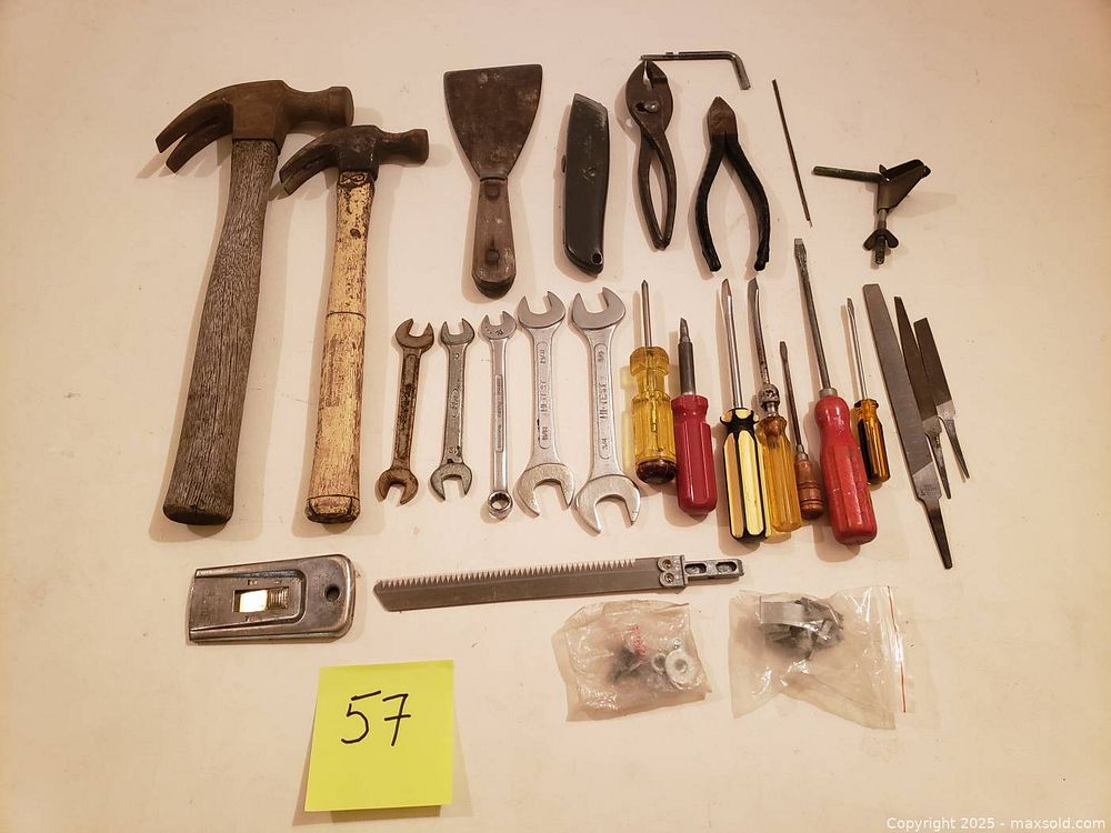Assorted Hand Tools 28-Piece Lot | Maxsold