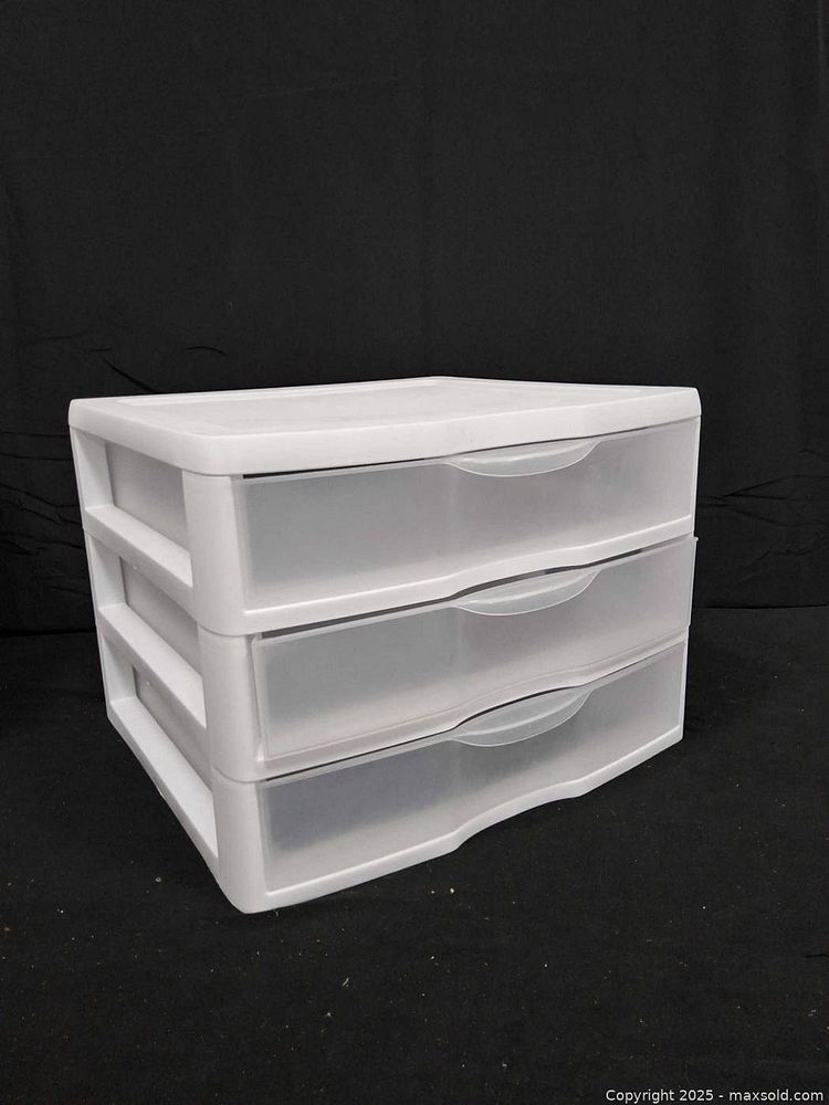 Plastic 5-Drawer and 3-Drawer Storage Containers | Maxsold