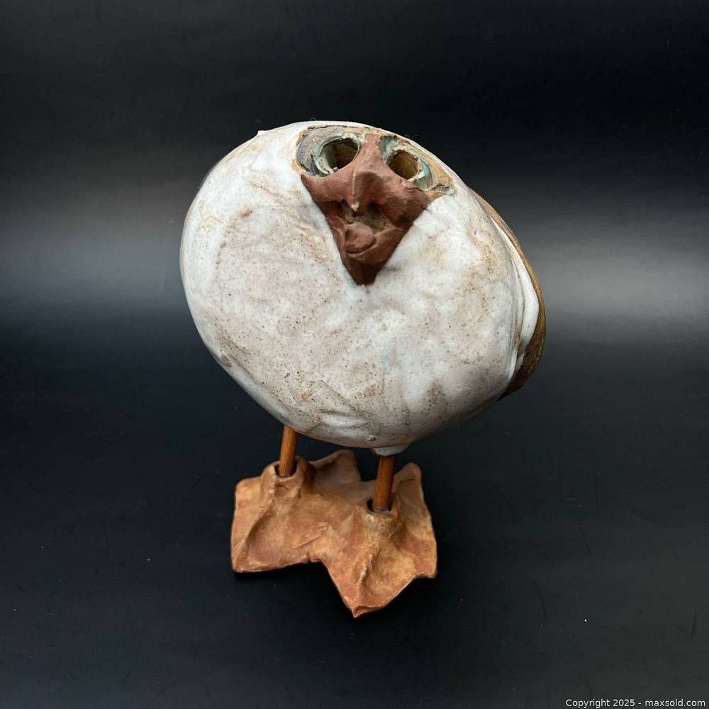 Kaolin Davis studio pottery bird sculpture | Maxsold
