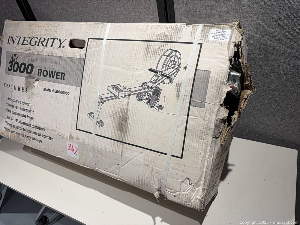 Integrity Air 3000 Rower Indoor Rowing Machine | Maxsold