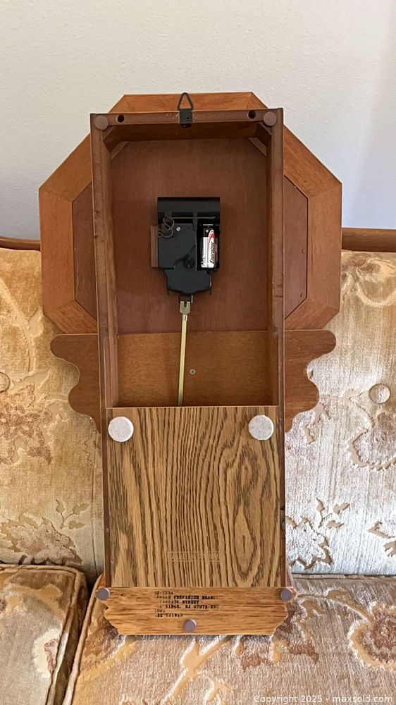 Sunbeam Westminster chiming wall clock | Maxsold