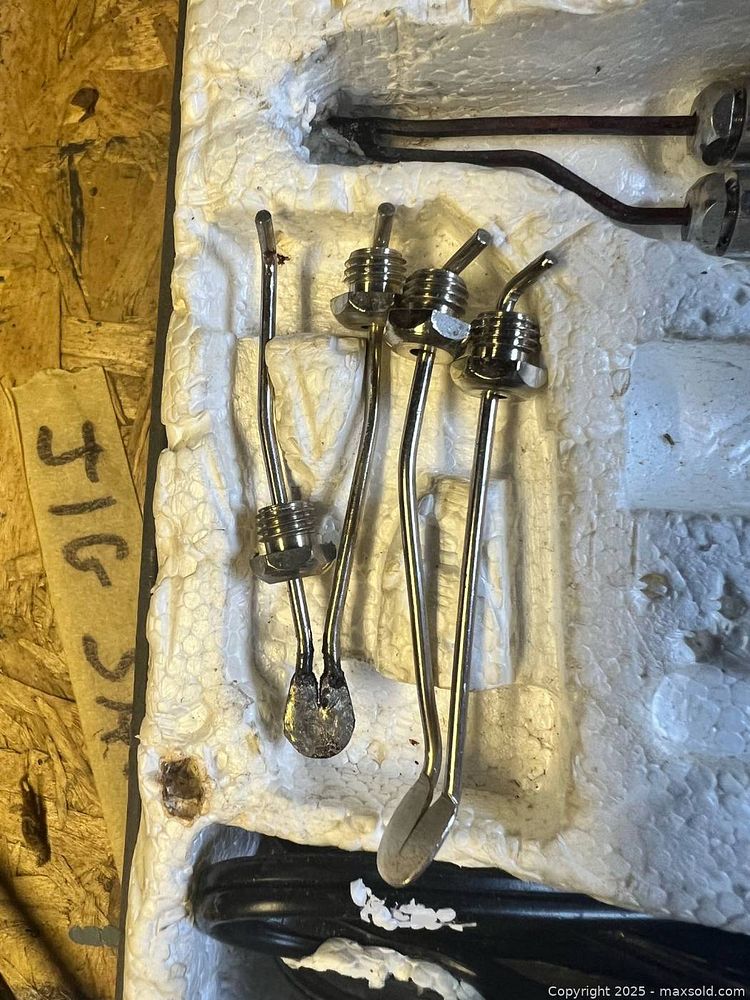 Weller 8200 soldering gun with tips & wire | Maxsold