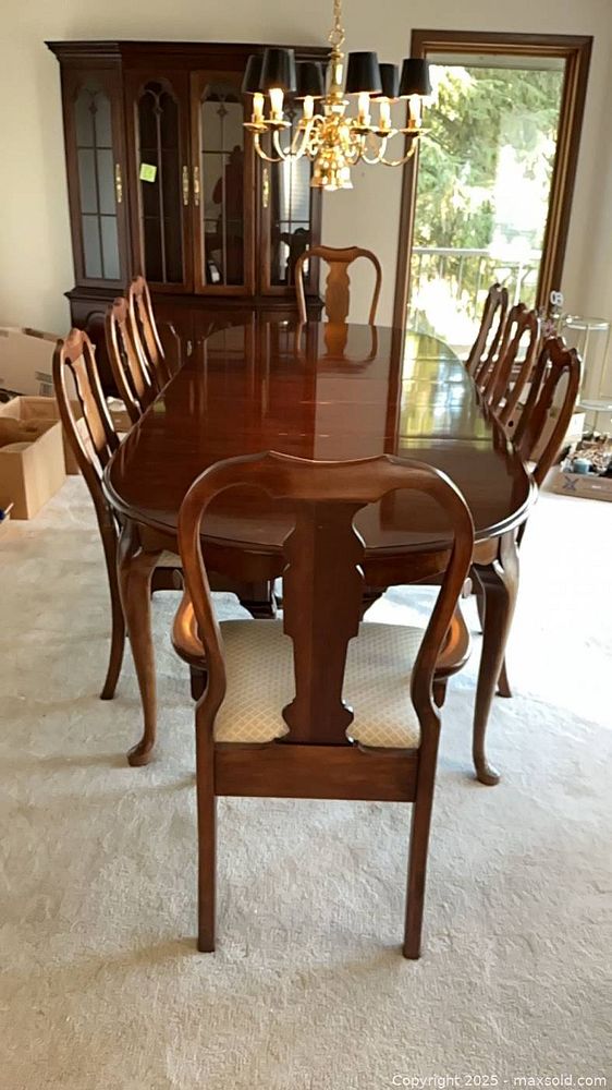 Pennsylvania House cherry dining set | Maxsold