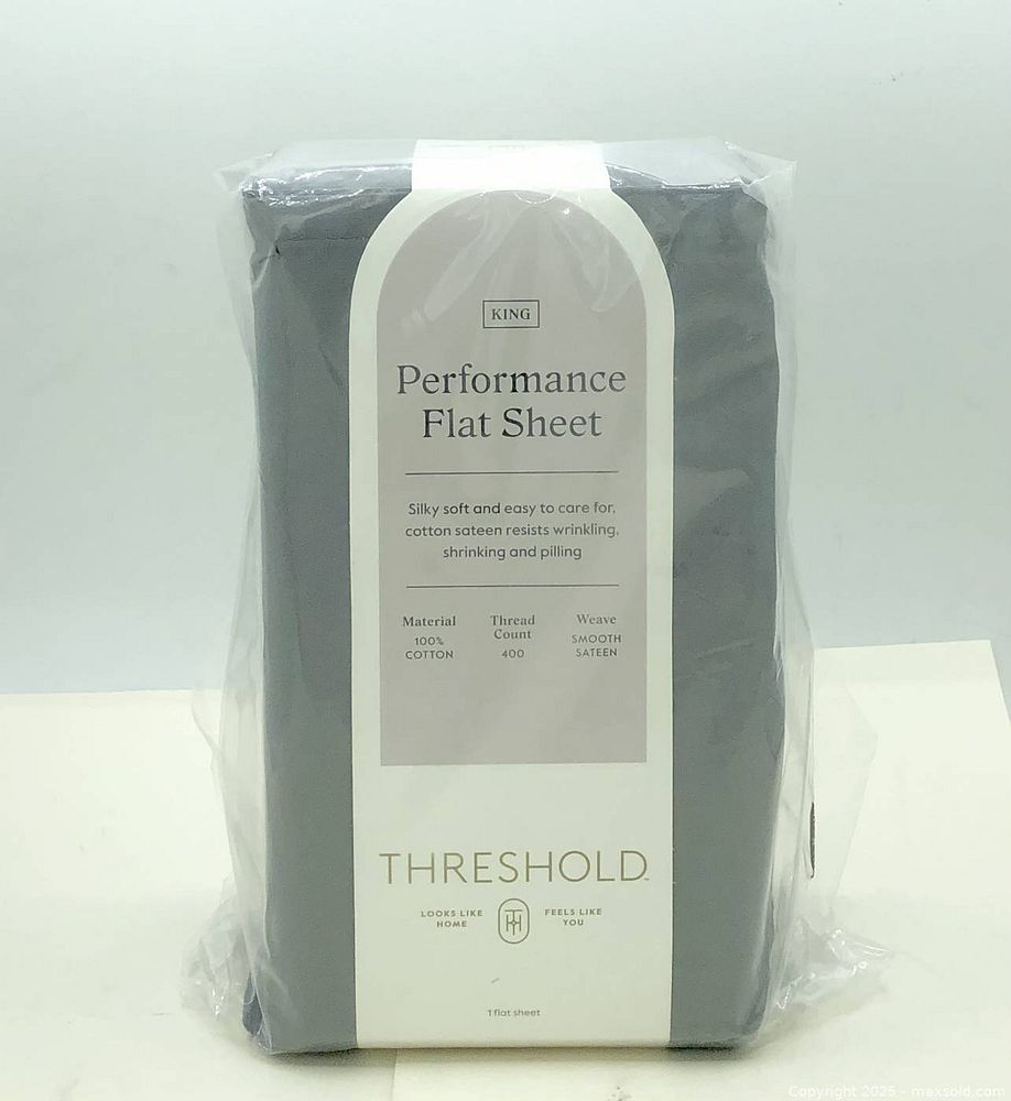 Threshold Performance King Flat Sheet | Maxsold