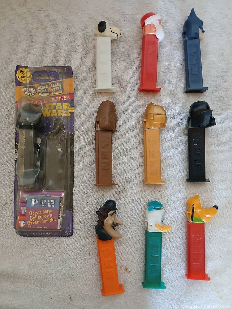 Pez candy dispensers 10 | Maxsold