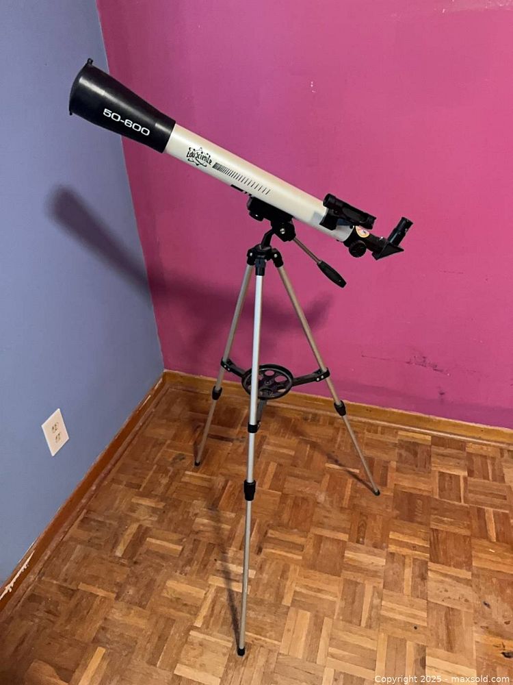 Edu Science 50-600 Telescope on Tripod | Maxsold