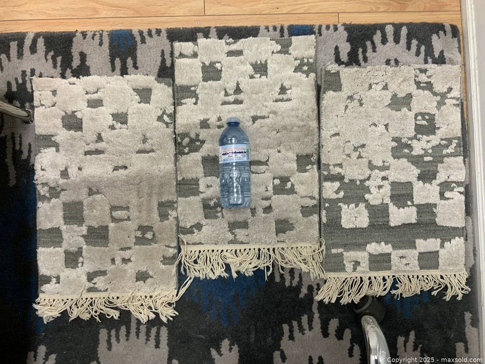 Set of three hand-woven Moroccan wool/silk table mats with bottom ...