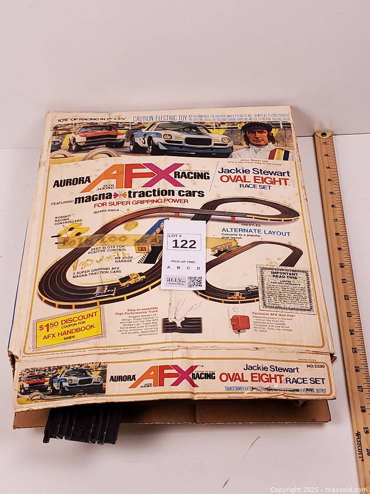 Aurora AFX Jackie Stewart Oval Eight Slot Car Set | Maxsold