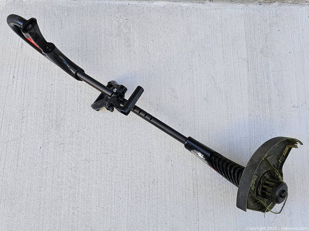 Toro corded electric string trimmer/edger | Maxsold