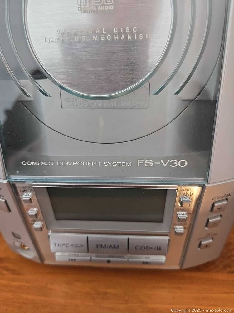 JVC FS-V30 compact component stereo system with speakers and remote ...