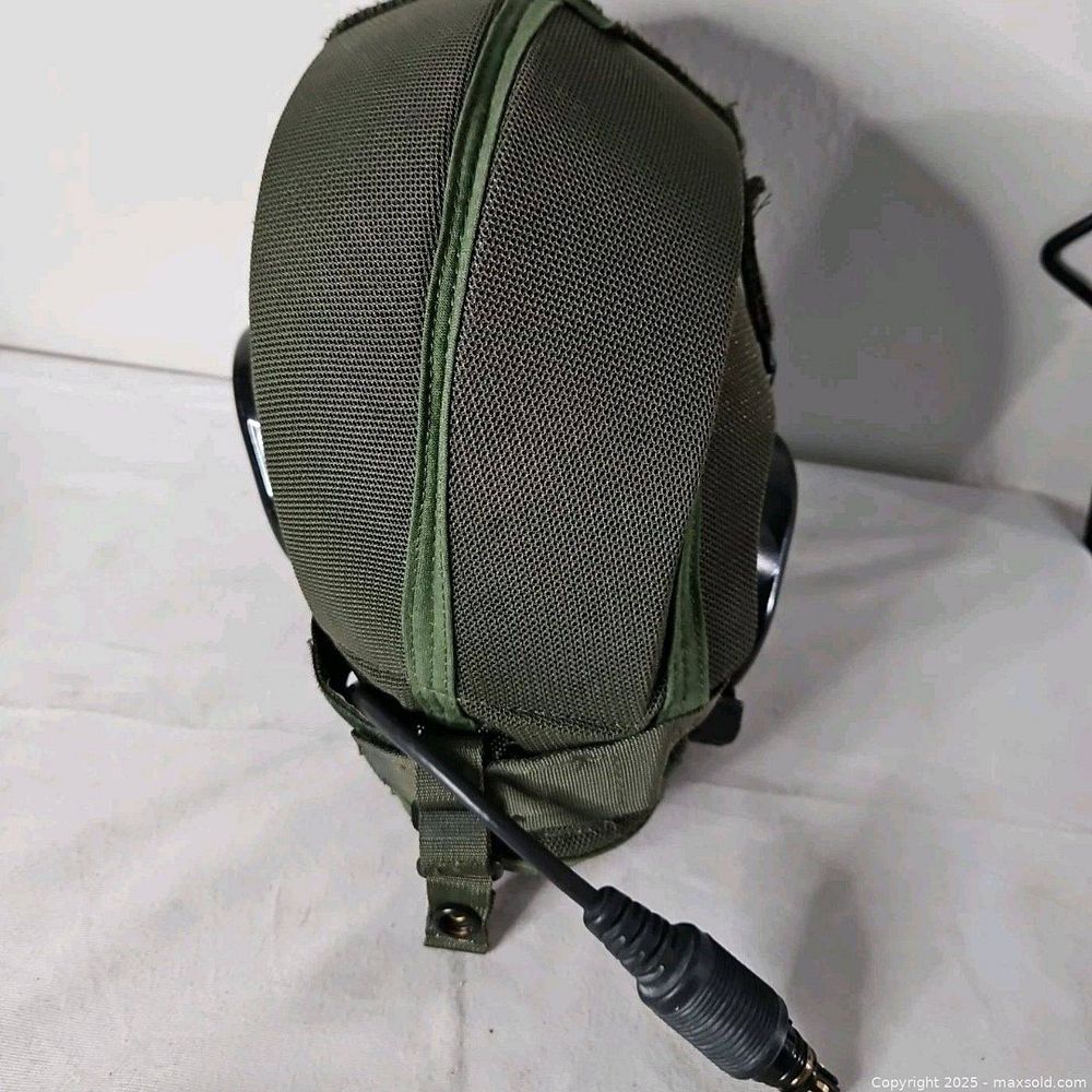 CVC Combat Vehicle Tanker Bose Helmet | Maxsold