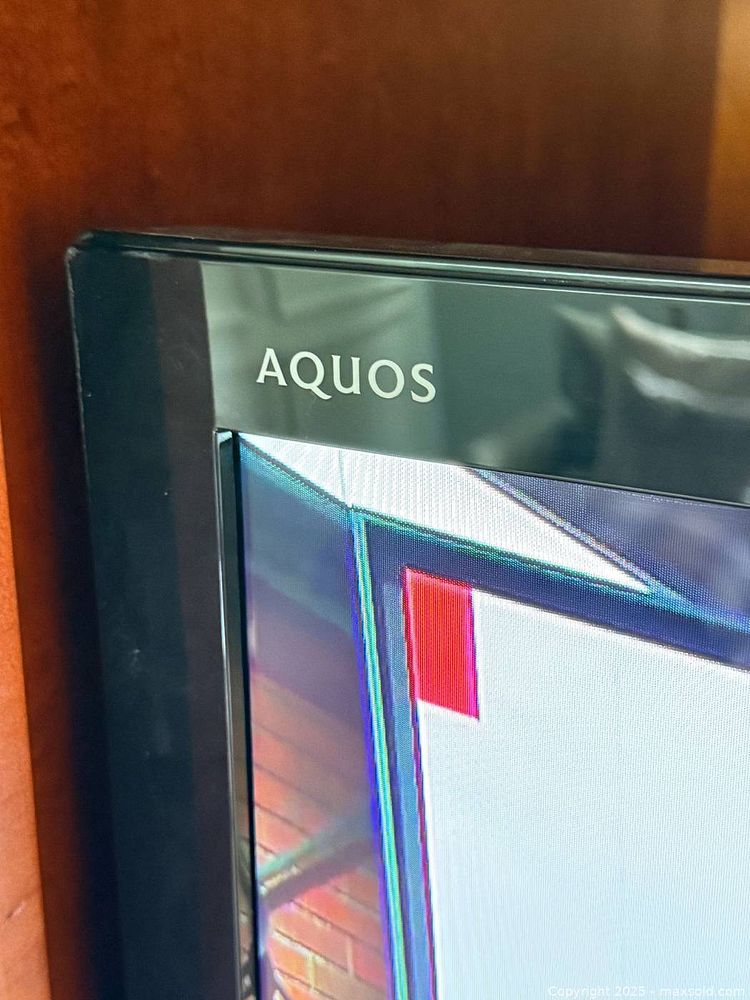 Sharp Aquos 40" LCD TV | Maxsold
