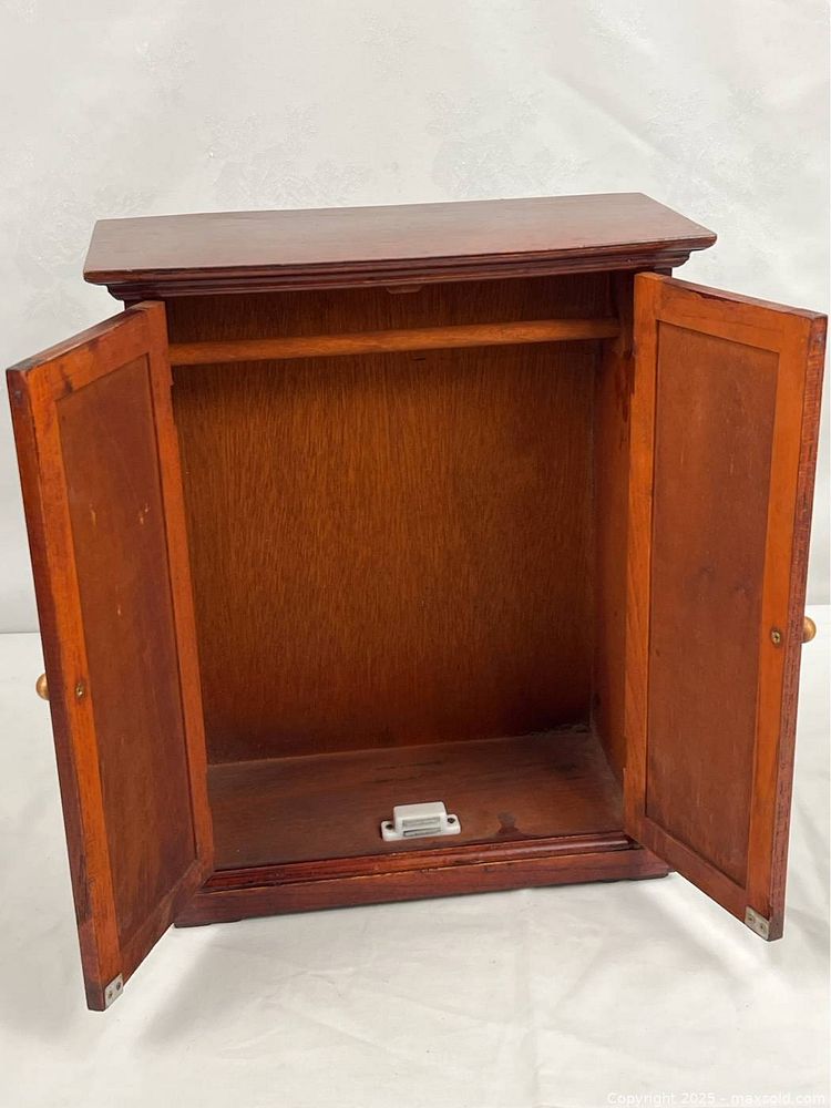 Decorative Wooden Mini Cabinets, 5 | Maxsold