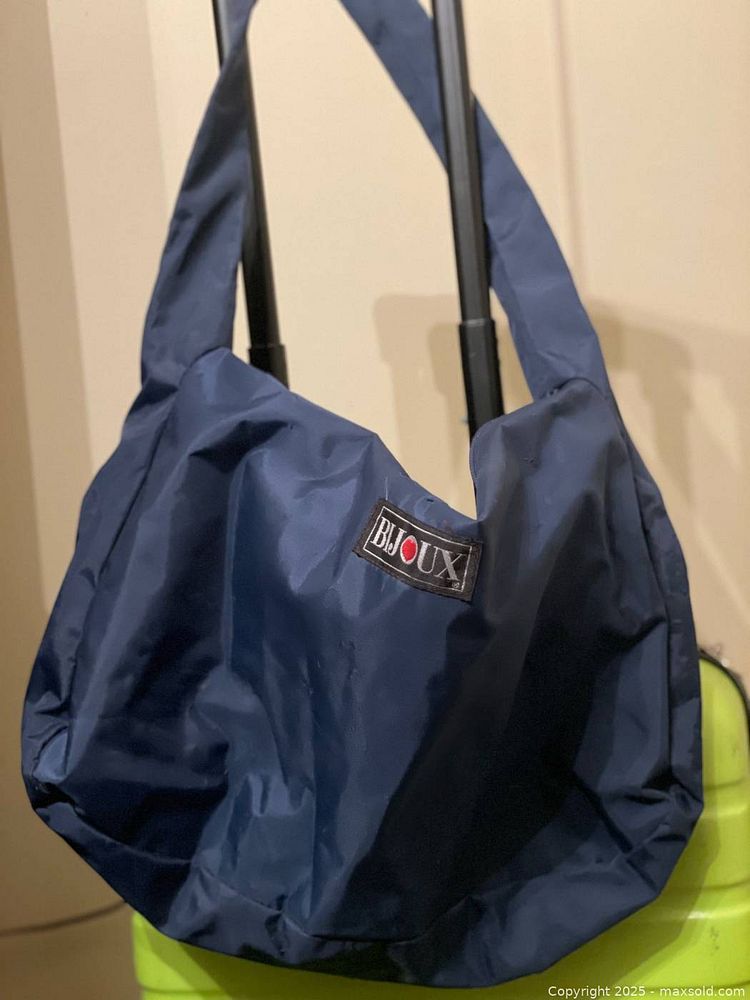 Mixed Luggage And Travel Bag Set, 7 Pieces | Maxsold