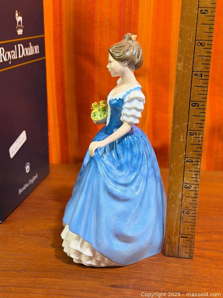 Royal Doulton 'Helen' HN3601 Figurine | Maxsold