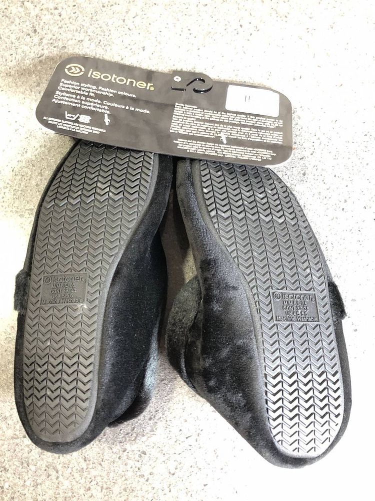 Isotoner Ladies Slippers Medium | Hamilton (Ontario, Canada) SELLER ...