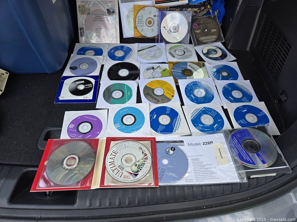 Assorted computer software discs and manuals | Maxsold