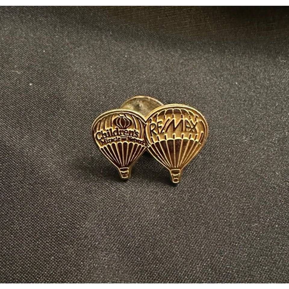 RE/MAX Children’s Miracle Network lapel pin | Maxsold