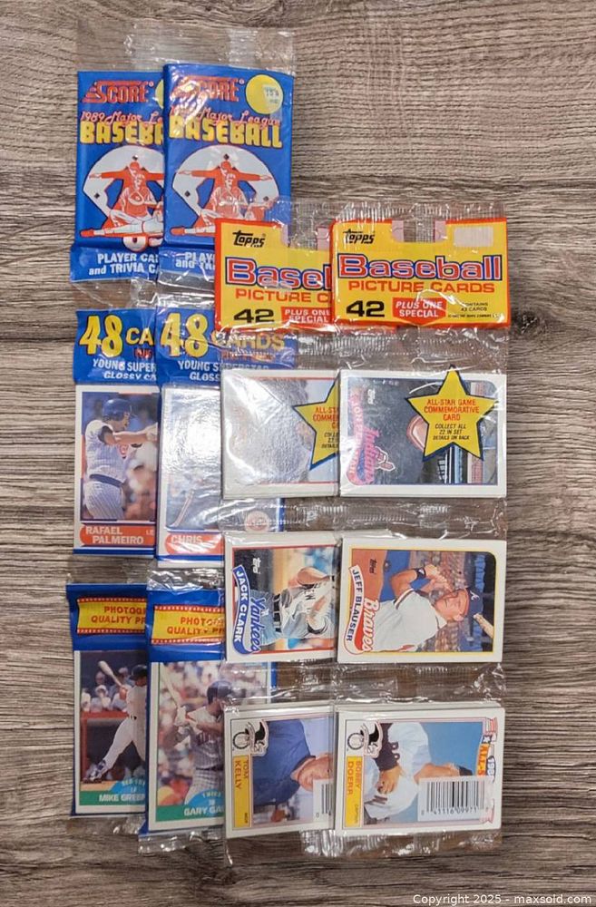 VINTAGE 1989 TOPPS AND SCORE SEALED BASEBALL PACKS | Newmarket (Ontario ...