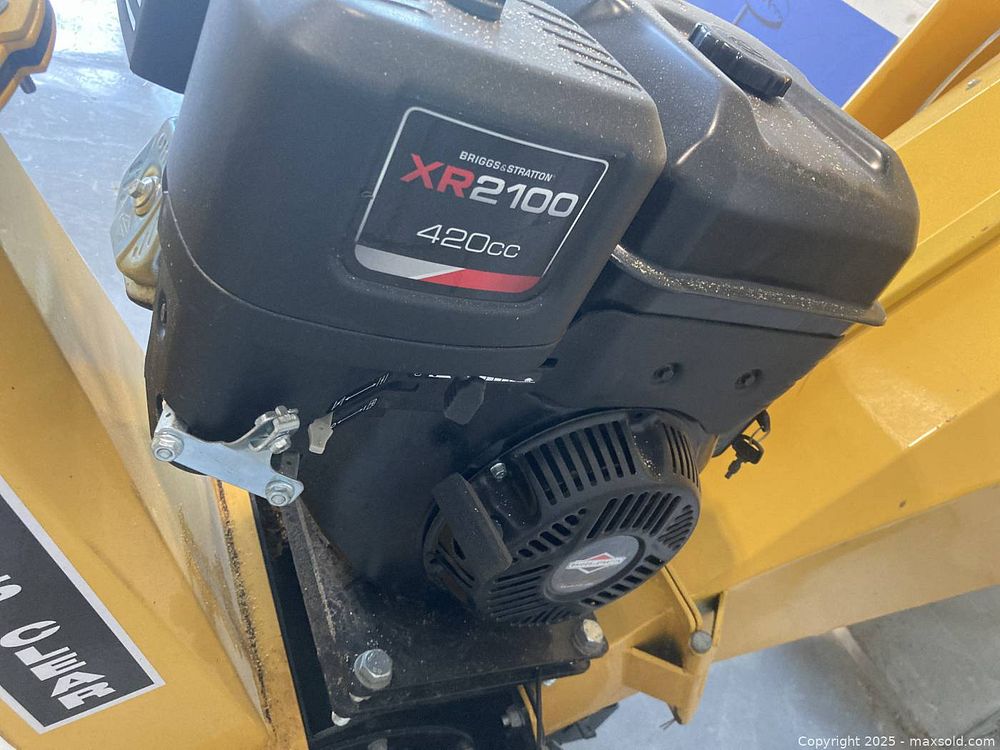 Woodchipper with Briggs XR2100 420cc engine | Barrie (Ontario, Canada ...