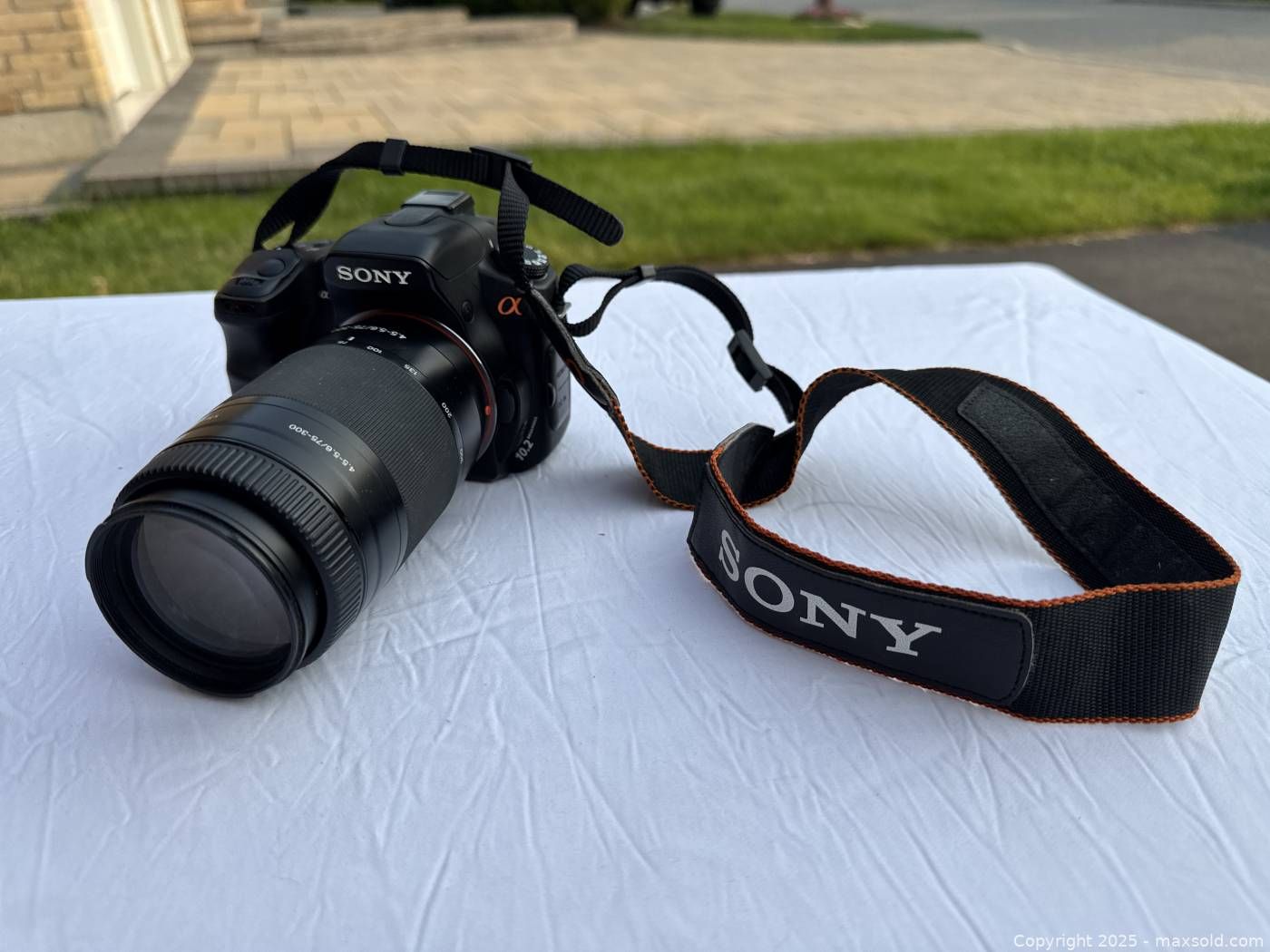 Sony Alpha 200 DSLR with 75-300mm Lens, Minor Wear | Vaughan (Ontario ...