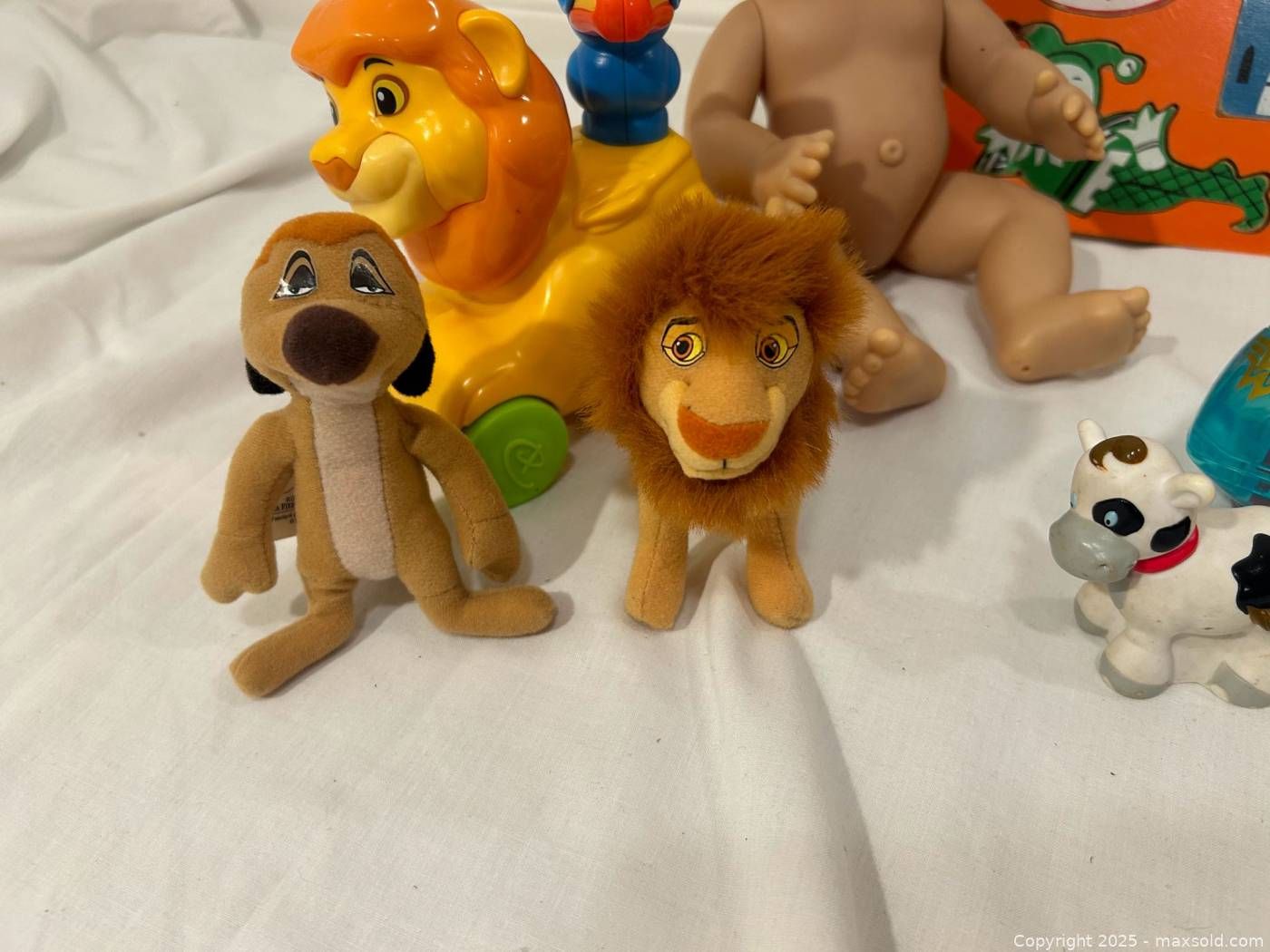 Vintage mixed toy collectibles | Maxsold