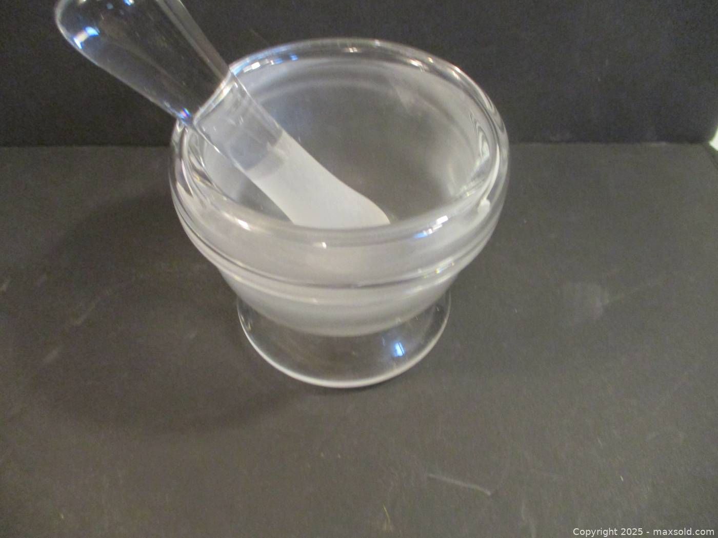 Clear glass mortar and pestle | Maxsold