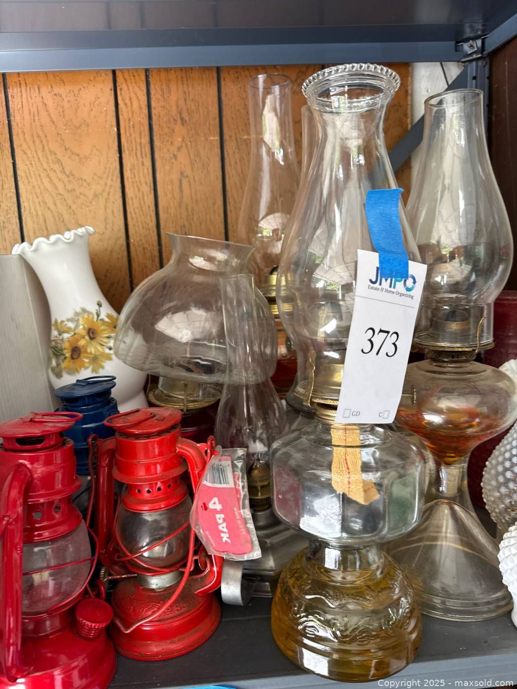 Vintage oil lamps, lanterns and chimneys | Maxsold