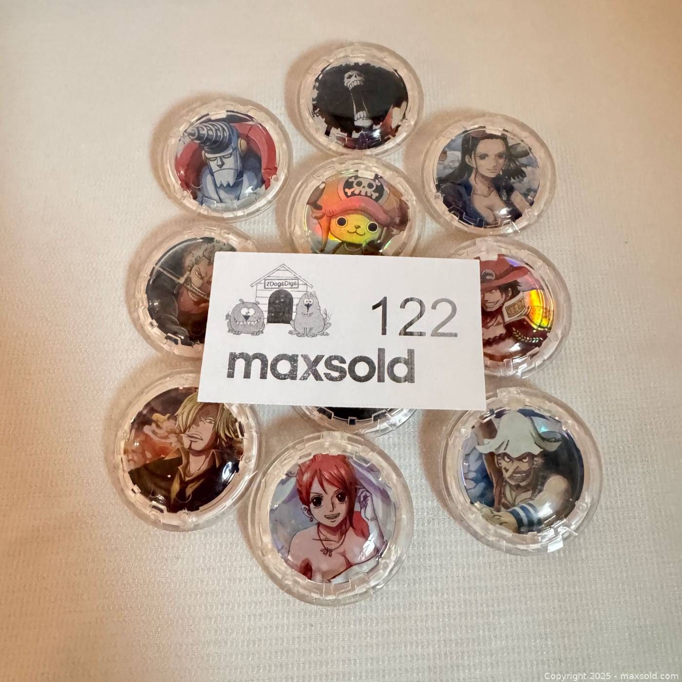 One Piece character pinback buttons, 10 | Maxsold