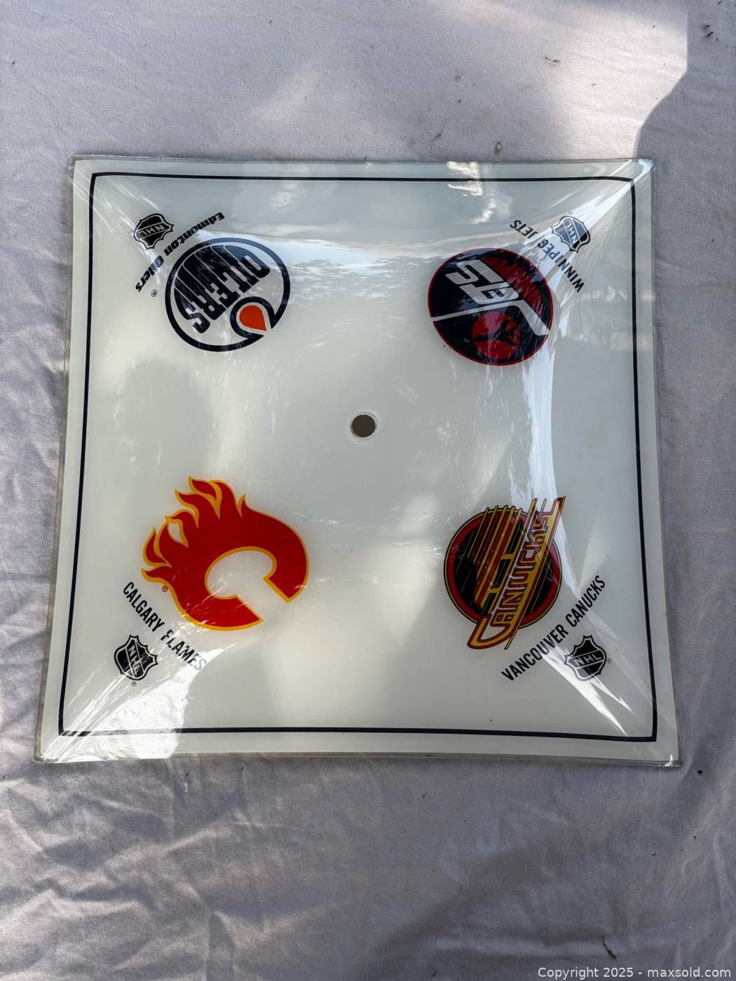 NHL square ceiling light fixture cover | Maxsold