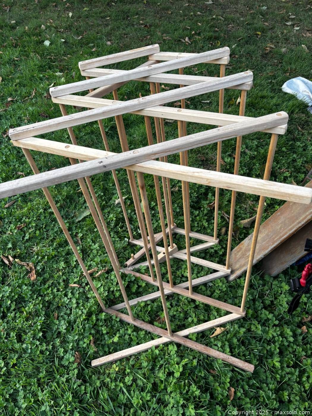 Collapsible wooden clothes drying rack | Maxsold