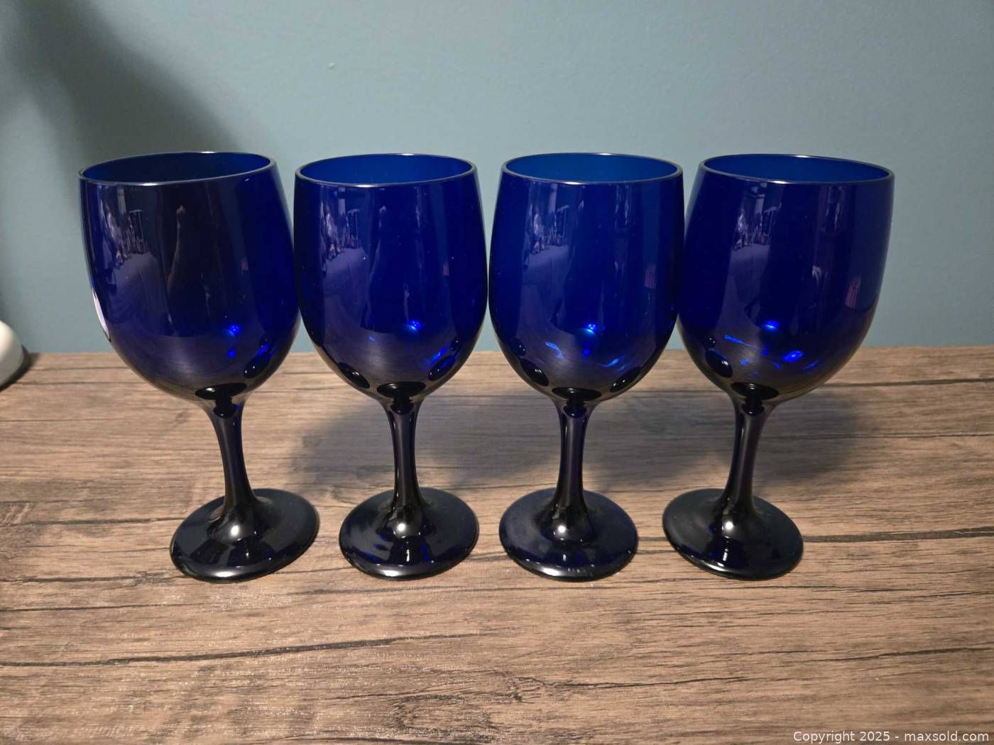 Vintage Libbey cobalt blue wine glasses | Maxsold
