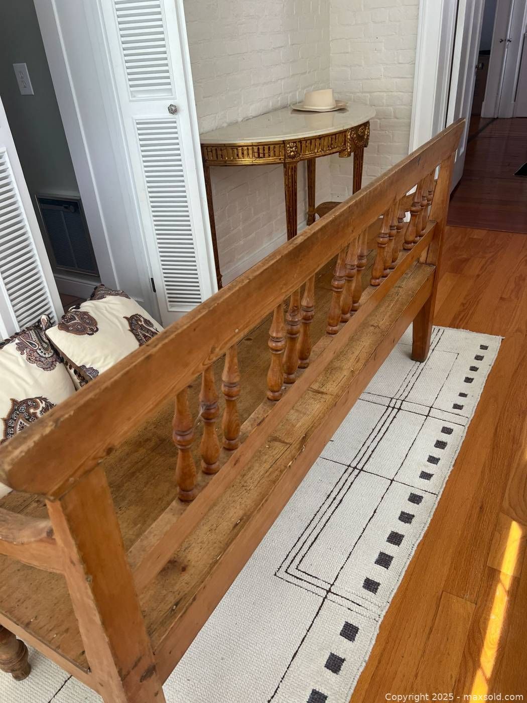 Solid wood spindle-back bench settee | Maxsold