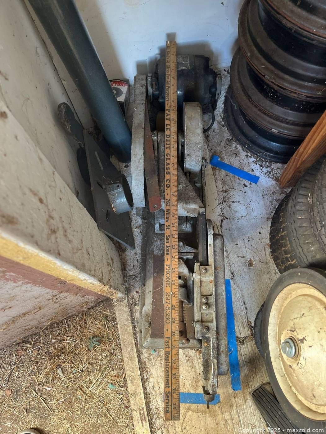 SuperiorBilt 13" Manual Tile Cutter And Grinder/Sharpener | Maxsold